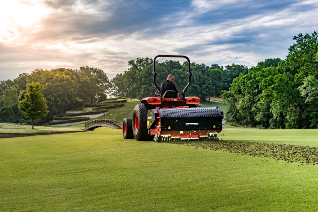 Verti-Core III core aerator: Speed and Perfection - Redexim