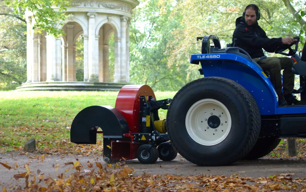 Verti-Air® 3-Point Leaf Blowers | Redexim